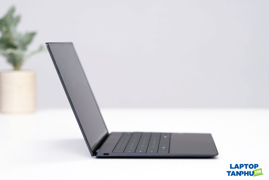 Dell XPS 13 9345U Snapdragon X Elite model hot 2025